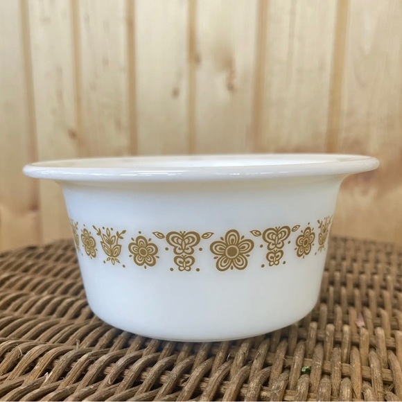 Kitchen | Pyrex Vintage White Milk Glass Butterfly Gold Flower | Poshmark